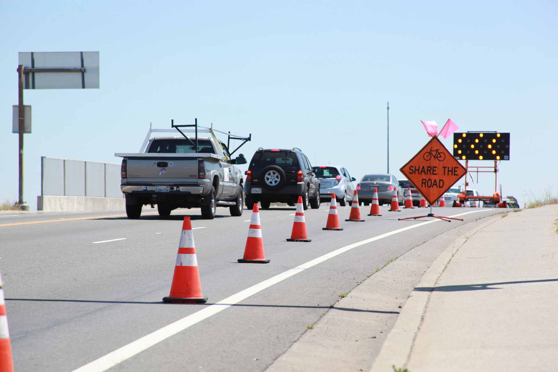 What Are Traffic Control Devices? - Capitol Barricade