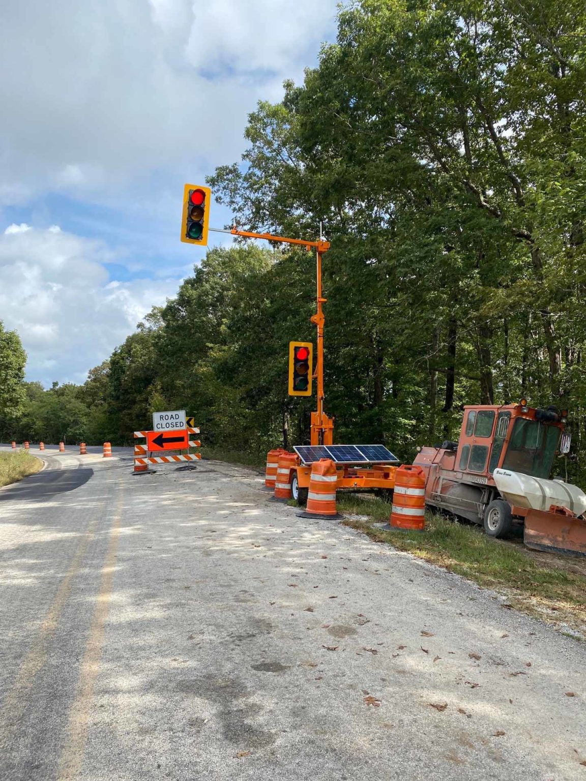 Trailer-Mounted Traffic Signals - Capitol Barricade